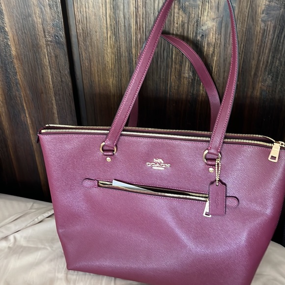 Coach | Bags | Coach Burgundy Baggold Hardware Basically Like Brand New ...